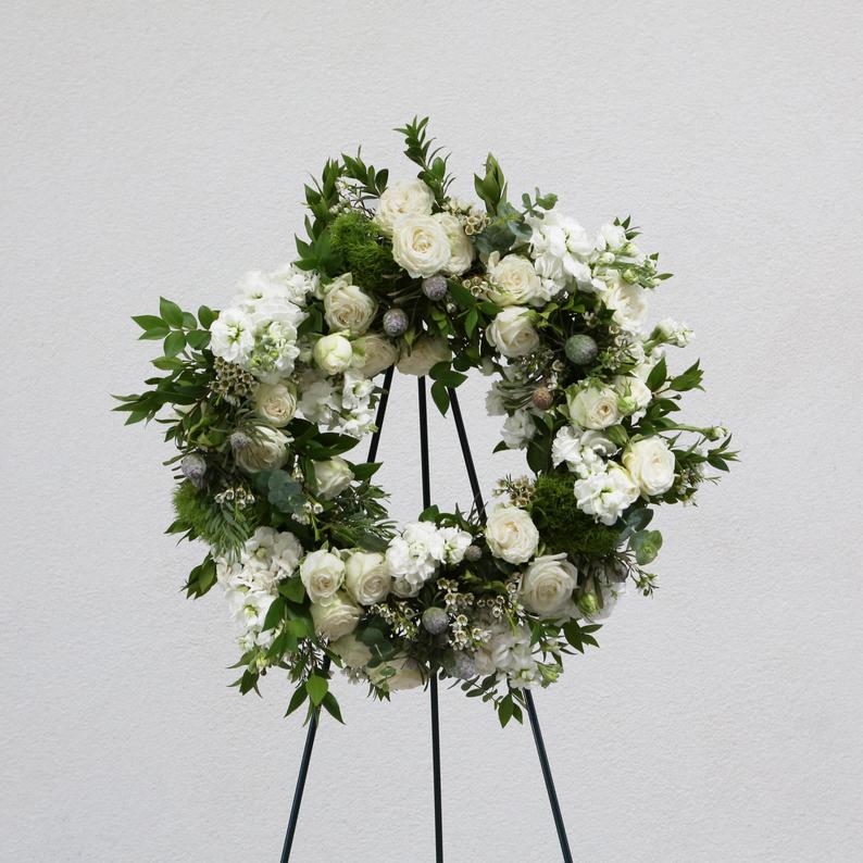 Funeral Arrangements – Camelback Flowershop